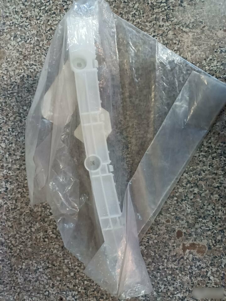 Крепление бампера Митцубиси Лансер 10 Mitsubishi L 6410B013