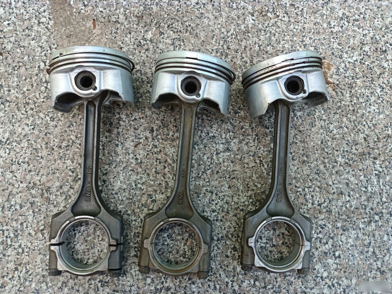 Поршень с шатуном Хонда Цивик 4Д для Honda Civic 4 13020RNAA00