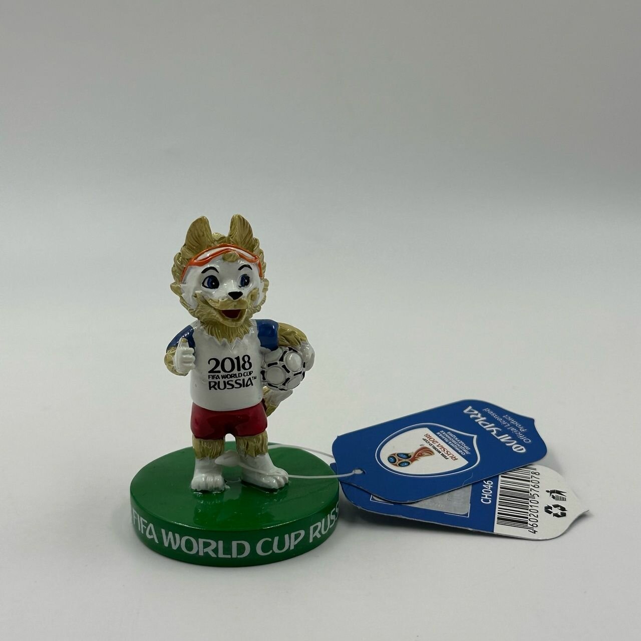 Фигурка FIFA 2018 год "класс" Волк Забивака Высота 6,5 см Коллекционная!