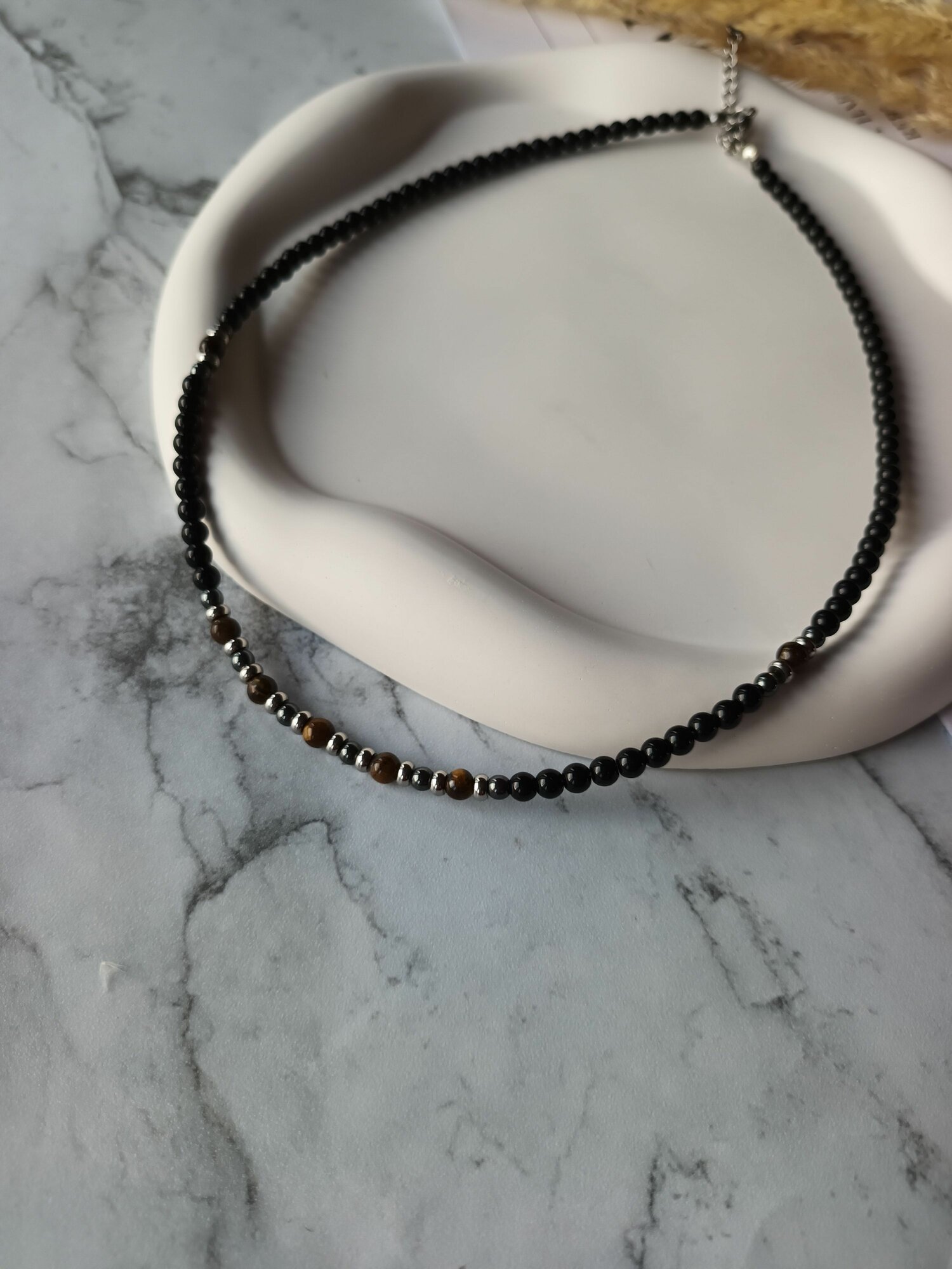 Чокер, агат синтетический, гематит, тигровый глаз