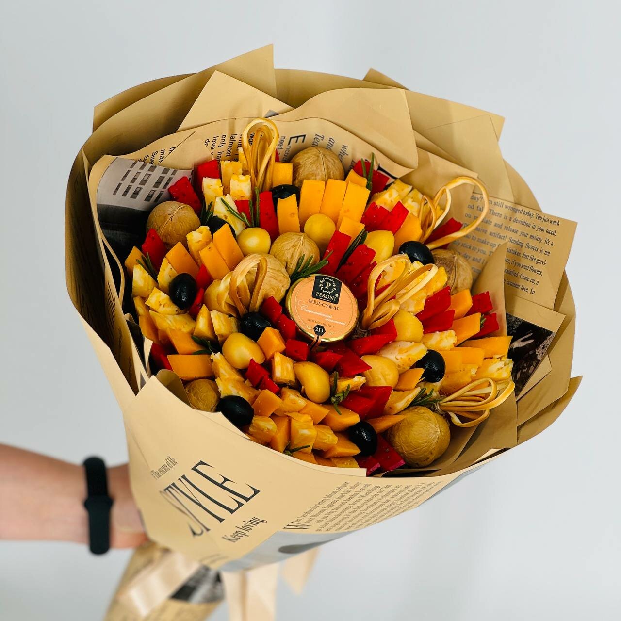 Сырный букет с орехами и мёдом. Подарок на на 23 февраля и 8 марта, Рамадан