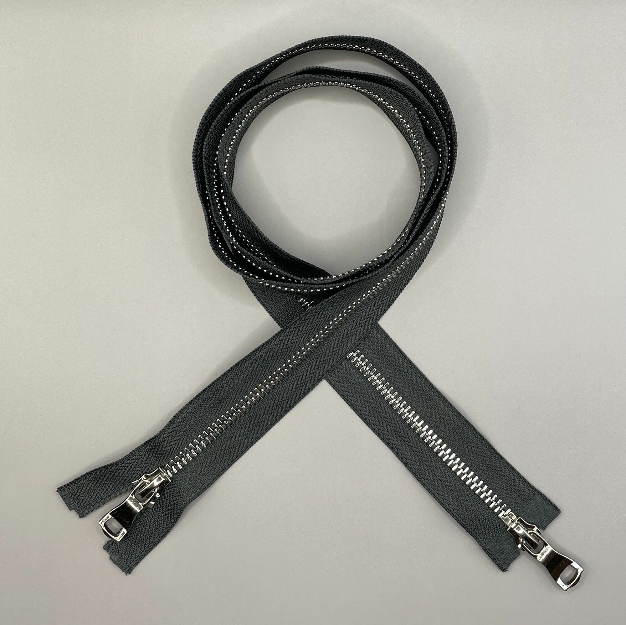 Молния(титан-легкий металл) , тип 5,110см, средне-серый, зубья серебро,2 замка.1шт.