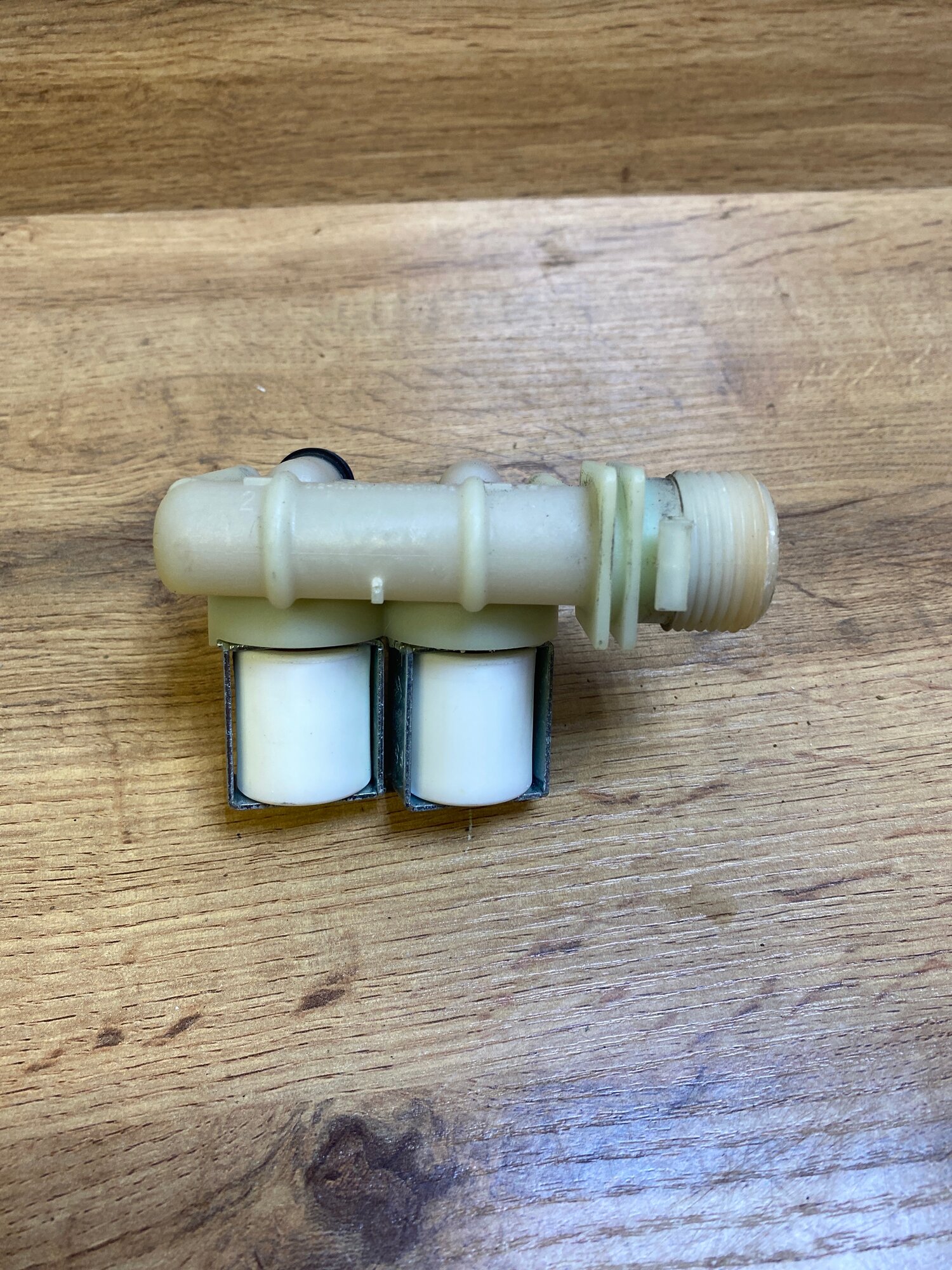 Клапан подачи воды для стиральной машины Ariston Indesit WMSD 8215, оригинал, б/у