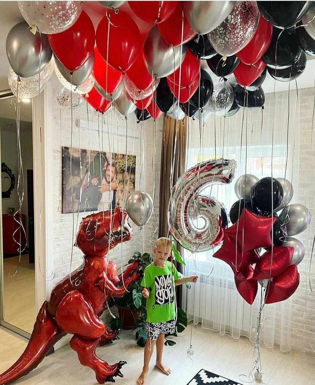 Шарики гелиевые динозавры ребенку на день рождения