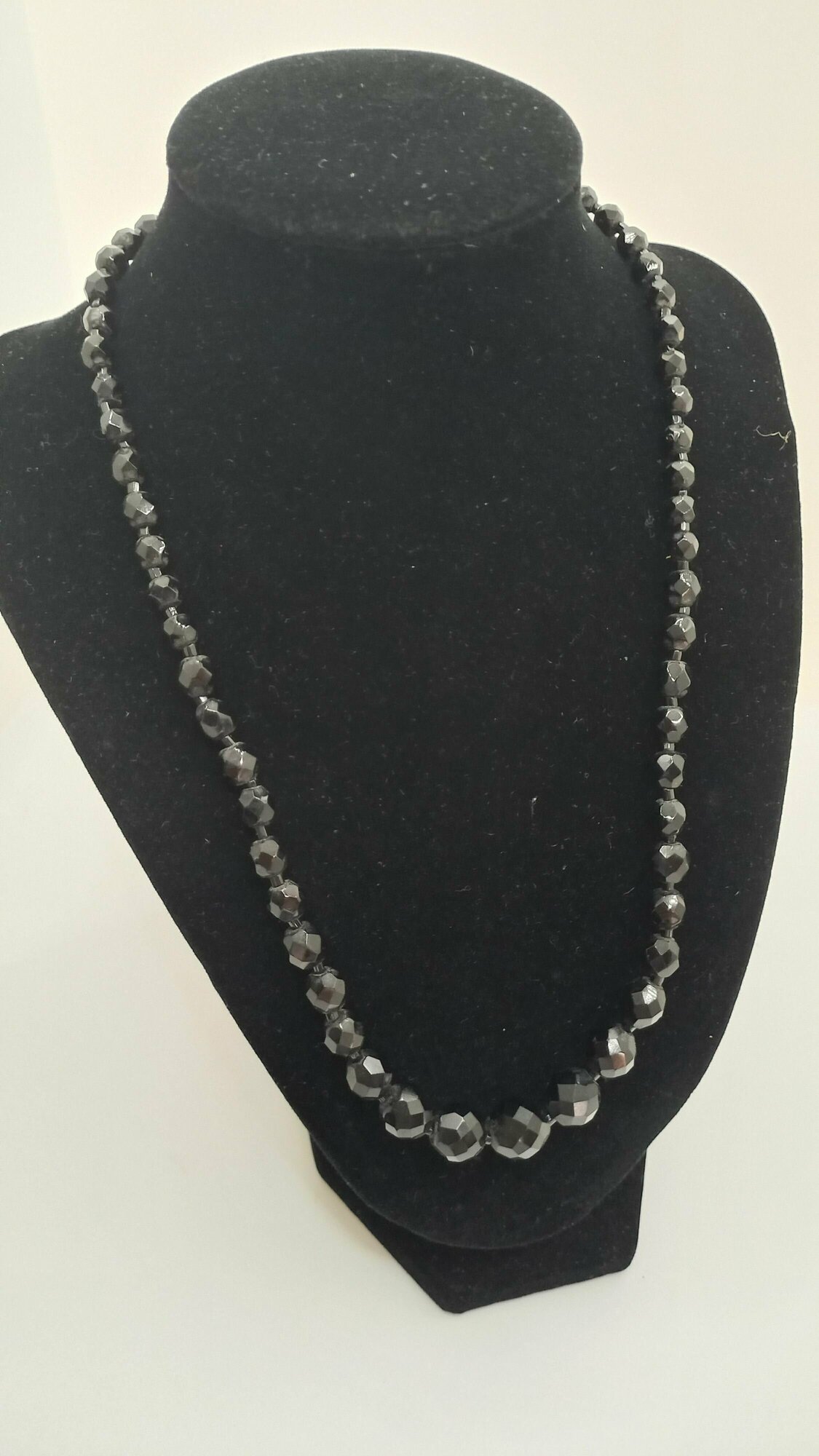 Винтажные бусы из черного чешского стекла. Бусы советского времени. Чешское стекло. Винтаж