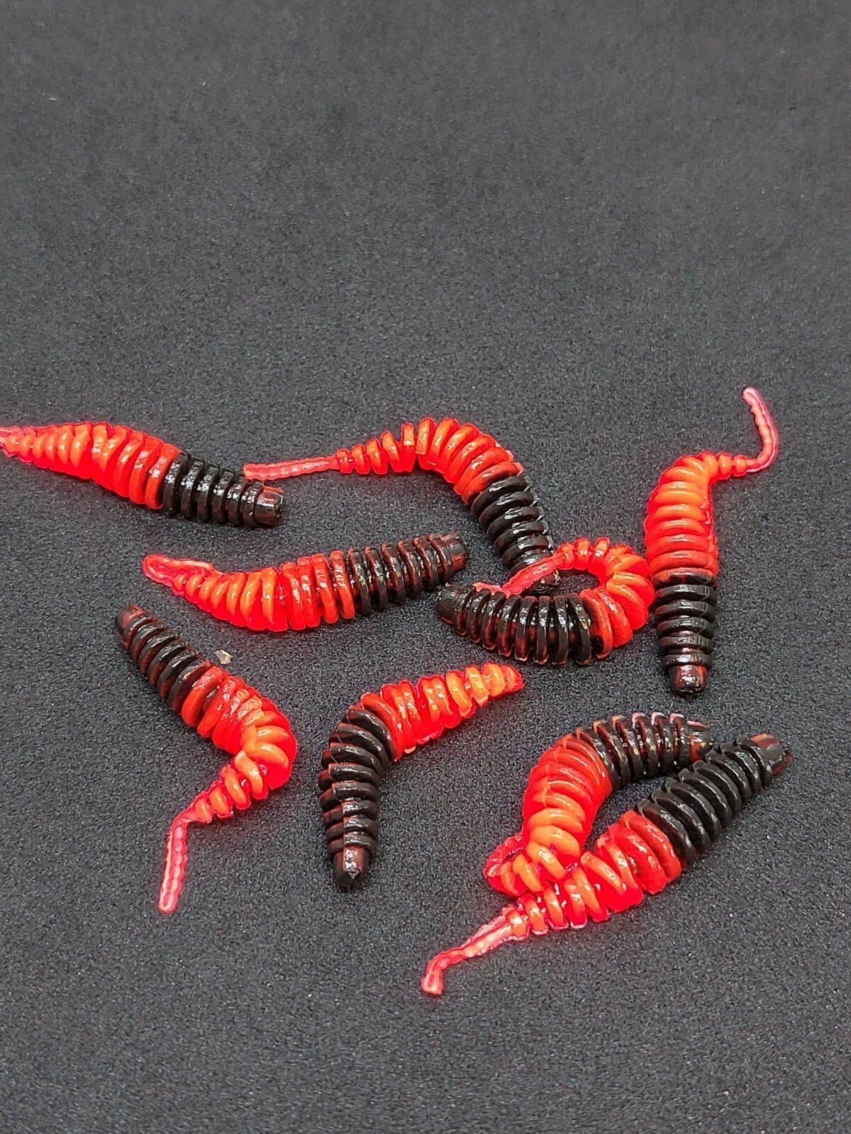 Форелевая силиконовая приманка WORM. Красно чёрный
