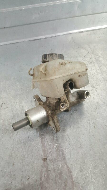 Главный тормозной цилиндр Opel Astra F69 X14XE