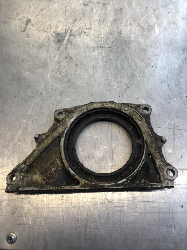 Крышка коленвала Honda Acty HH6 E07Z 1999-2018 11300-PFB-010