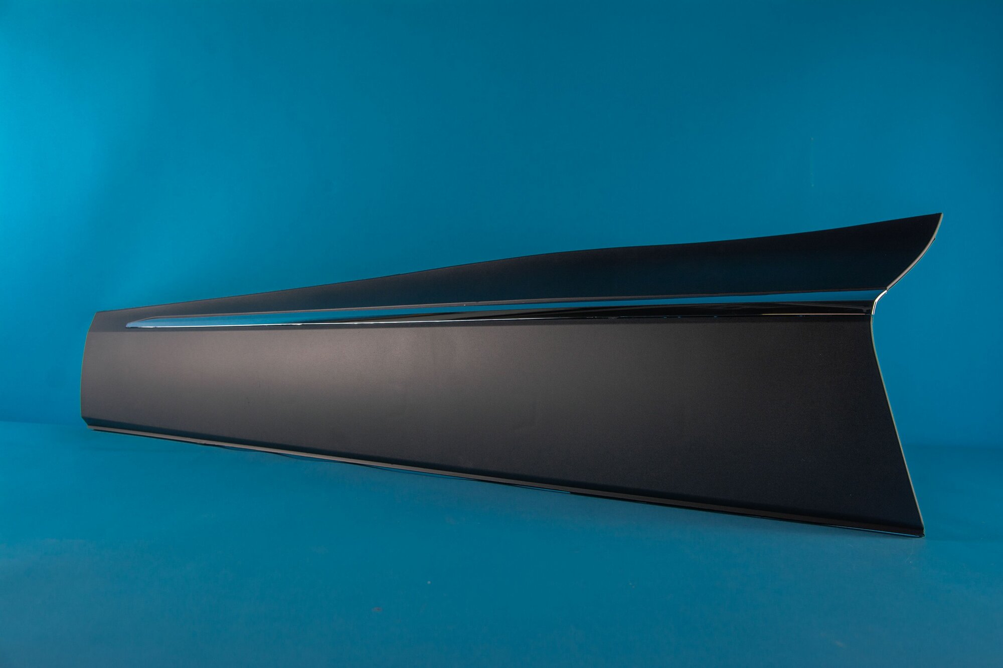 Молдинг двери передней левый для автомобиля Renault Kaptur 2016-2024 Рено Каптур 808218874R Jorden JH07KAP16073L