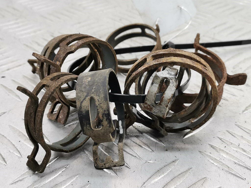 Хомут металлический Nissan X-Trail T30 11617798304 арт. 1767889