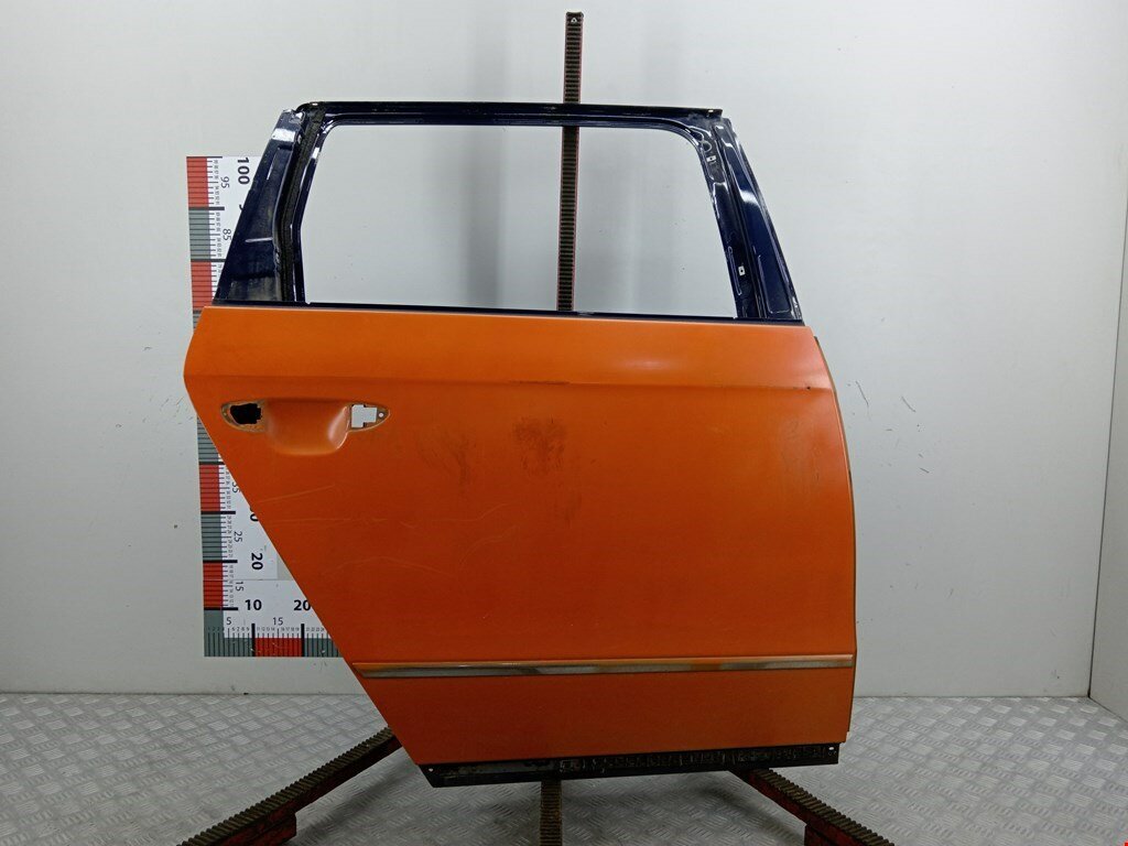 Дверь задняя правая Volkswagen Passat 6 3C9833056D арт. 2110831