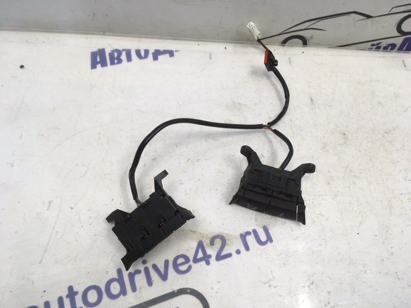 Б/У кнопка включения круиз-контроля Ford Focus 2006 CB4 HXDB 1.6L Duratec-16V 29557 FORD арт. 4M5T9E740