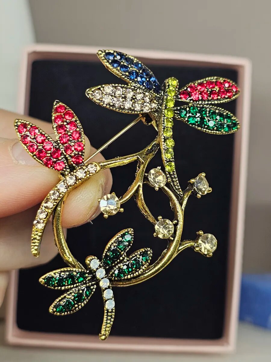 Брошь, стразы