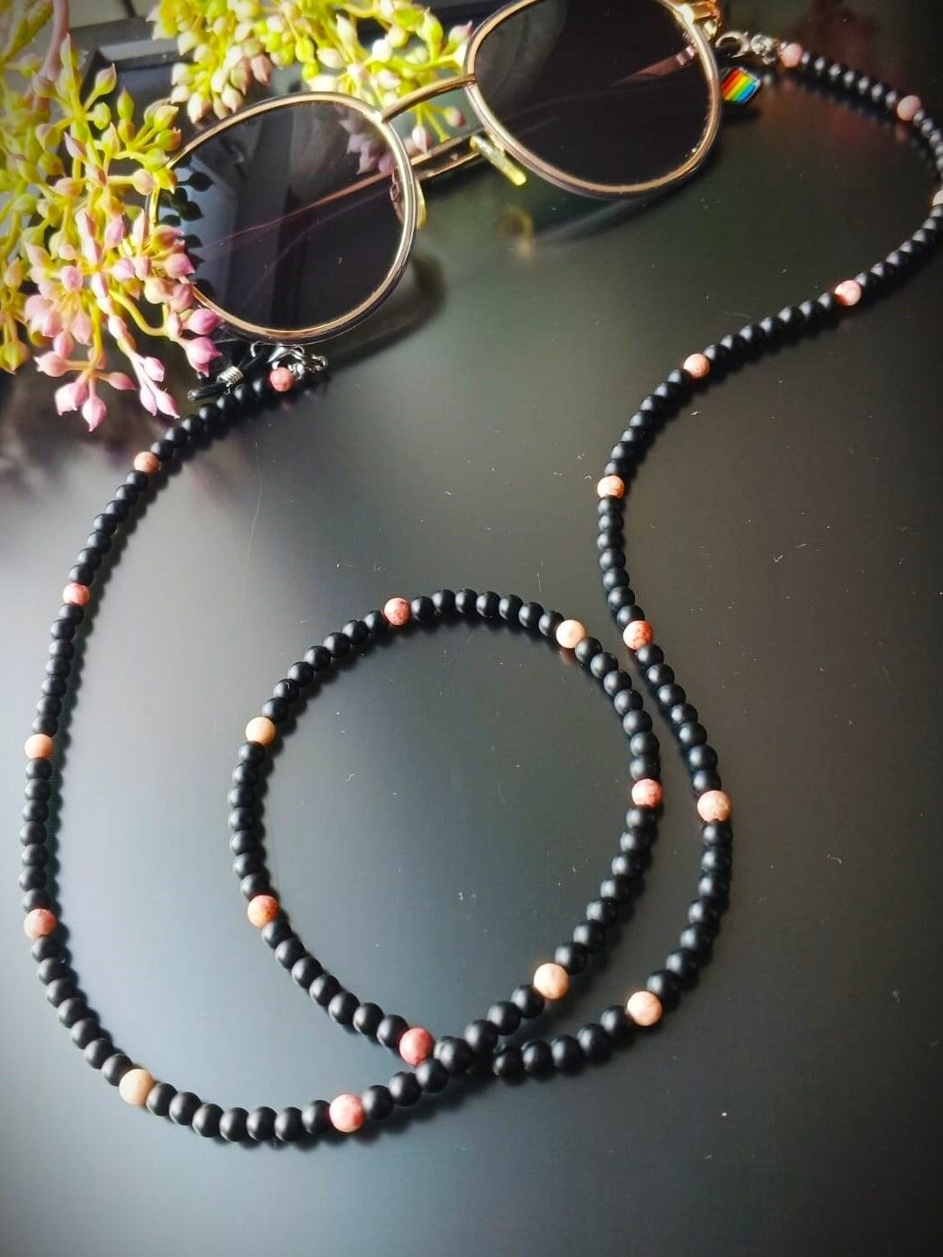 Цепочка-держатель для очков из натуральных поделочных бусин