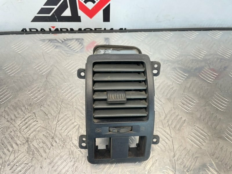 Б/У дефлектор отопителя Hyundai Matrix 2008 FC G4ED Лев. 63830 Hyundai-KIA арт. 9746017000GA