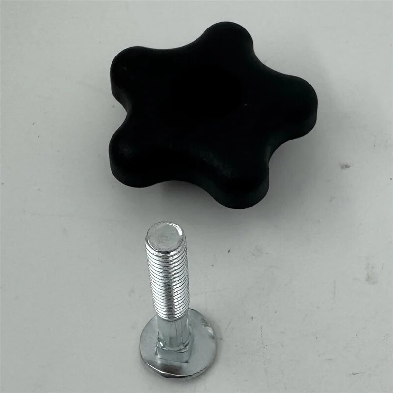 Комплект ручки, болта и гайки для газонокосилок и снегоуборщиков