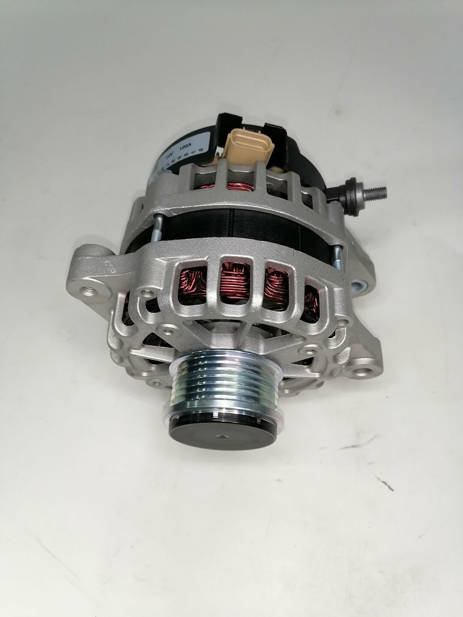 Генератор Haval H2 [1.5 16V 6AT внедорожник 4X2] 3701100XEG71