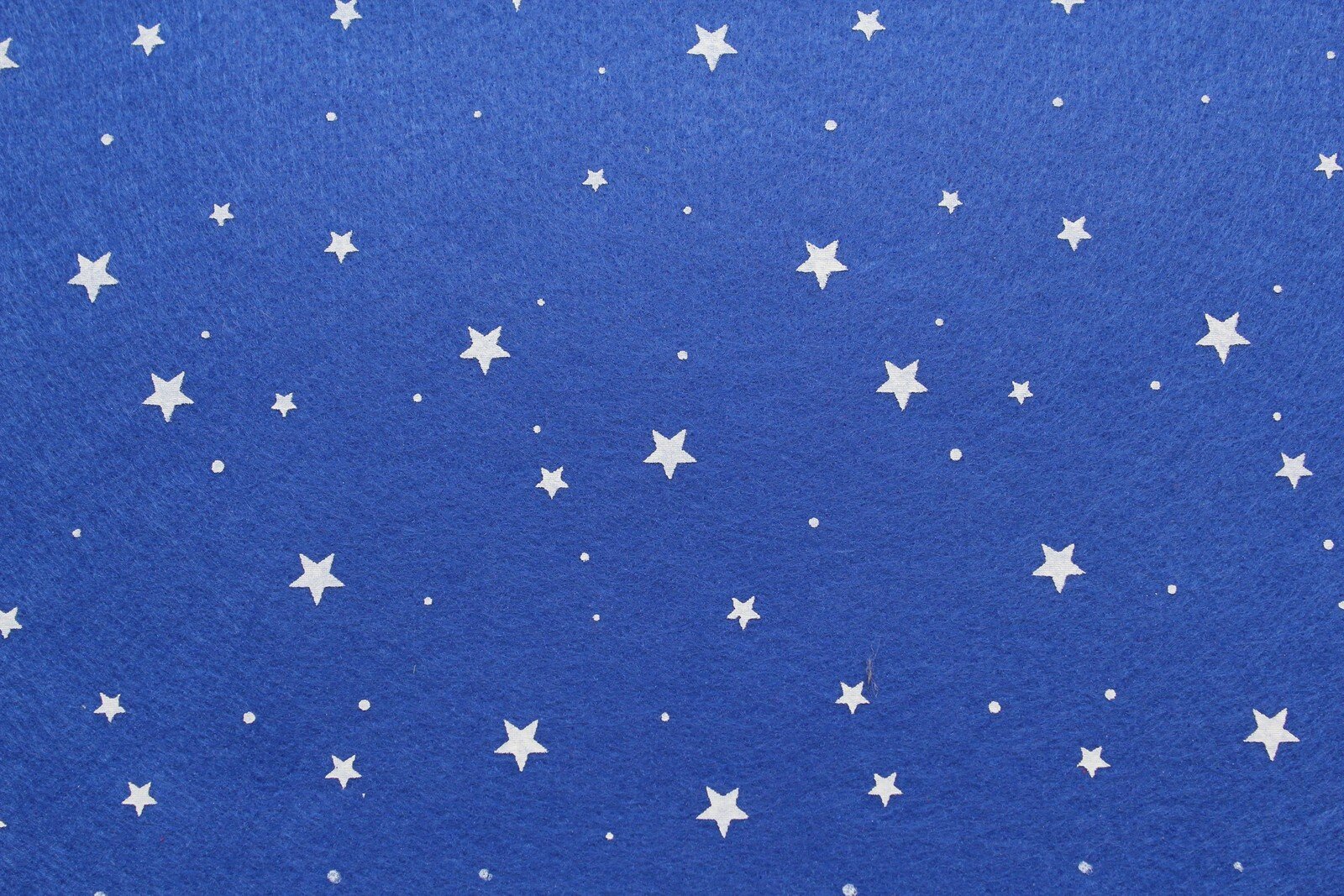 Ткань Фетр с рисунком синий с белыми звёздочками, толщиной 1 мм, ш91см, 0,5 м