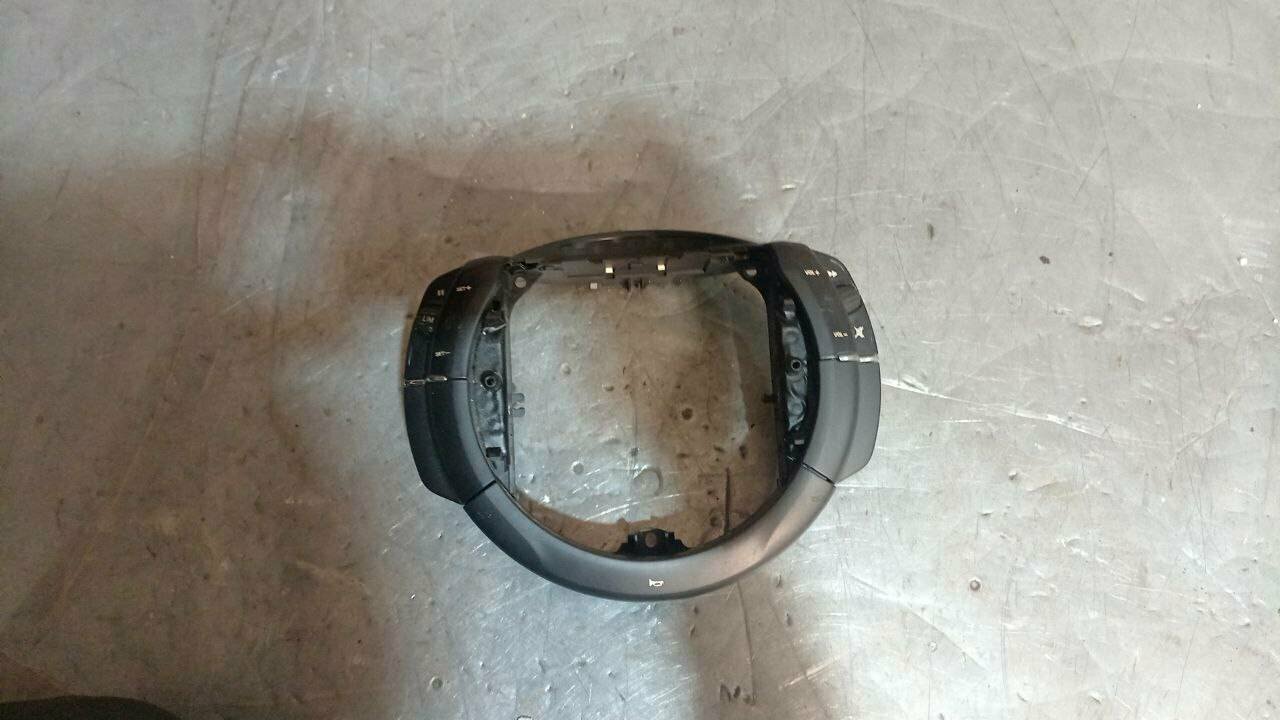 Кнопки управления на руле Citroen C4 2004 62880029