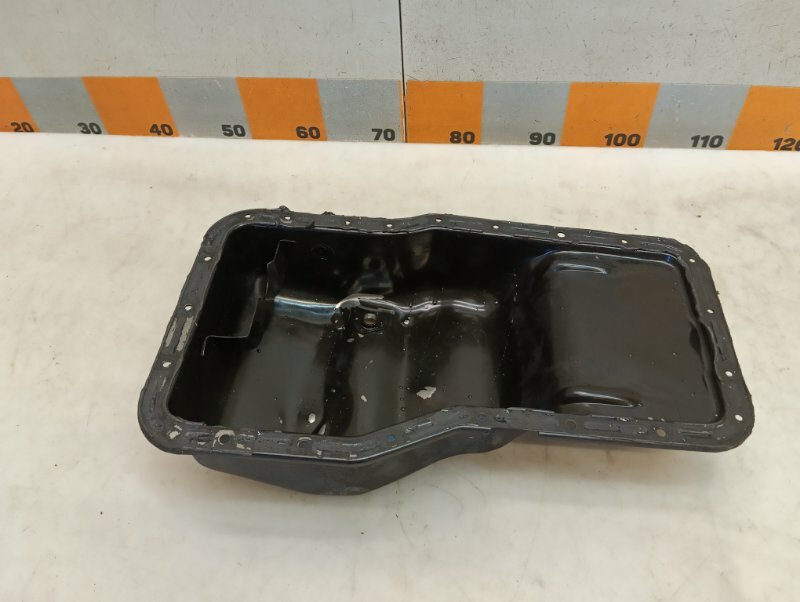 Б/У вмятина, нижняя часть, 213554a000 Поддон масляный двигателя Kia Sorento 2004 BL 339591 Hyundai-KIA арт. 215104a100