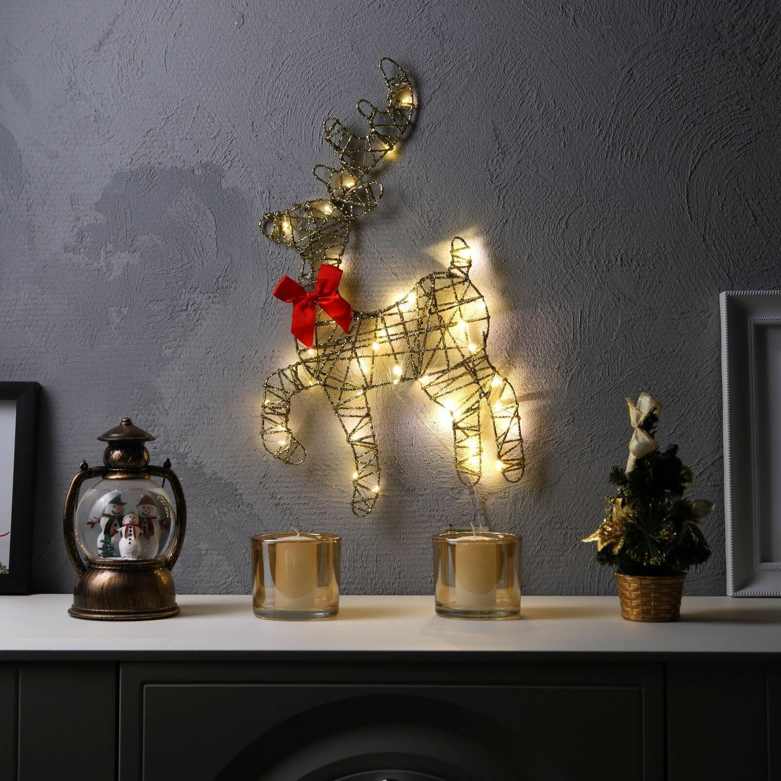 Светодиодная фигура "Олень" на новый год, декоративный настенный подвесной светильник из металла, новогоднее интерьерное украшение на стену для декора, 28х47,5 см, свечение тёплое белое