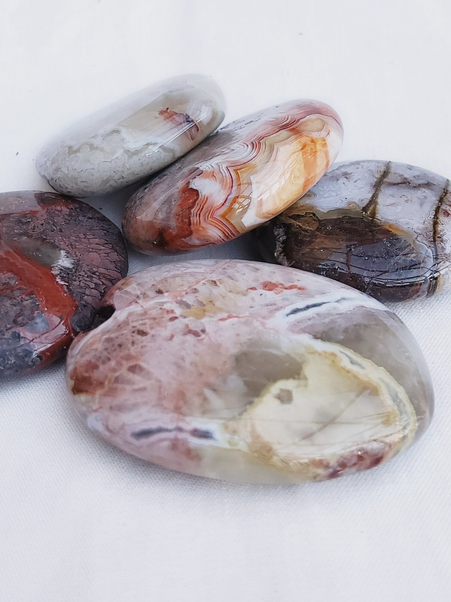 Агат крейзи натуральный камень талисман без выемки S