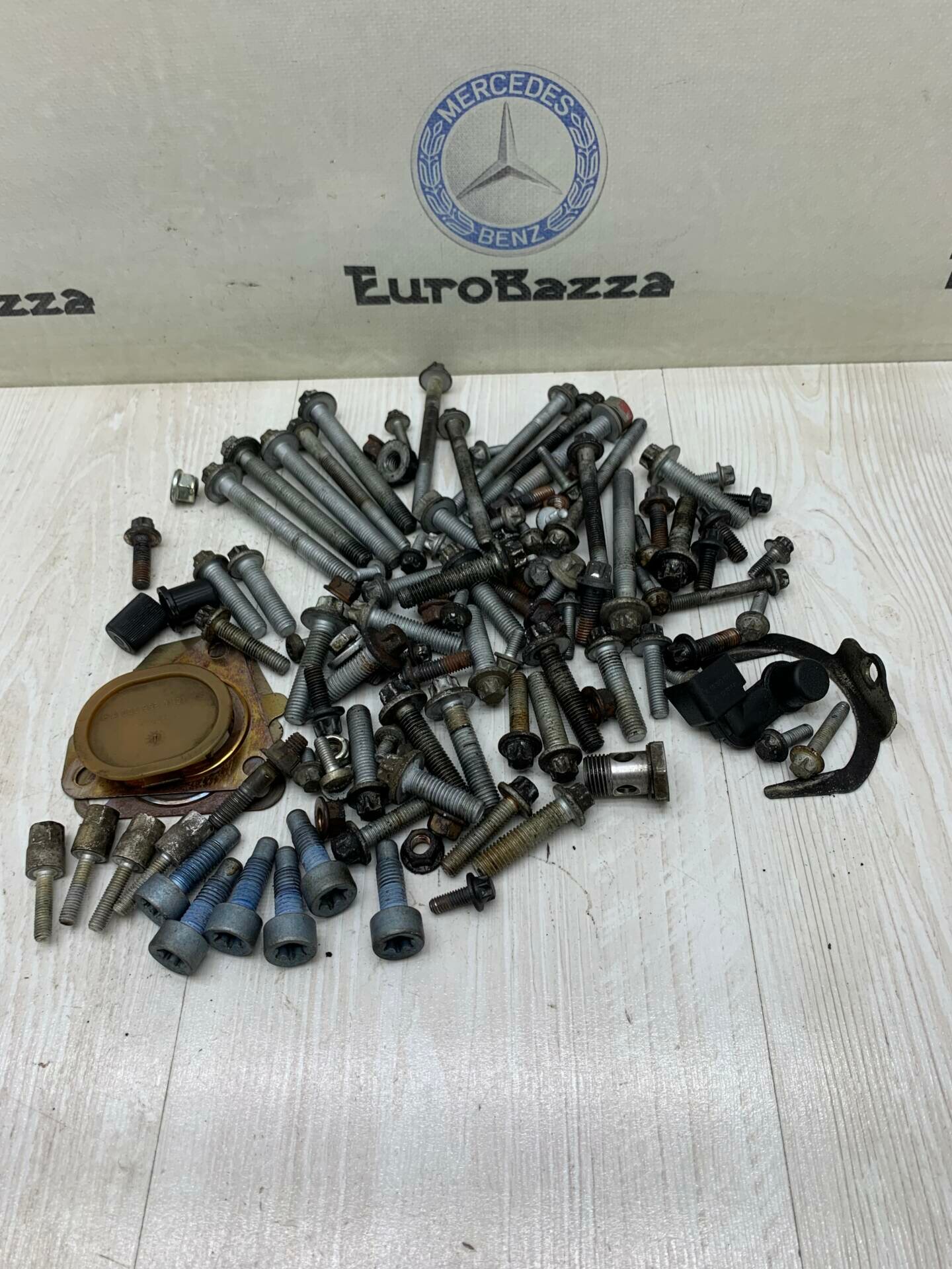 Болты навесного оборудования Mercedes Om642 A0009983121