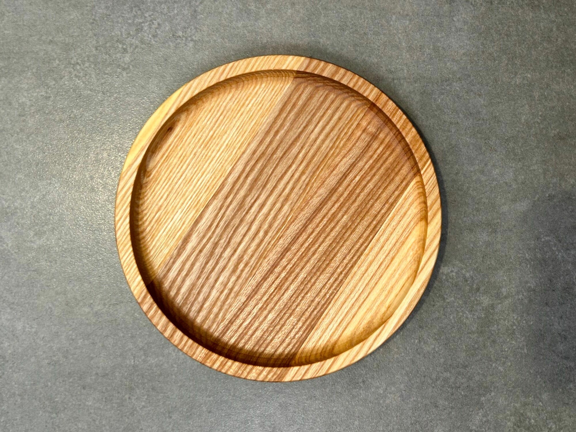 Менажница деревянная из тёмного ясеня 17х2 см, подставка, тарелка, блюдо для подачи закусок