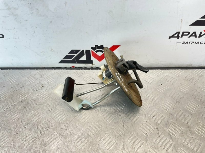 Б/У датчик уровня топлива toyota Avensis 2000 CT220L 2C-TE 67014 TOYOTA арт. 7720305050