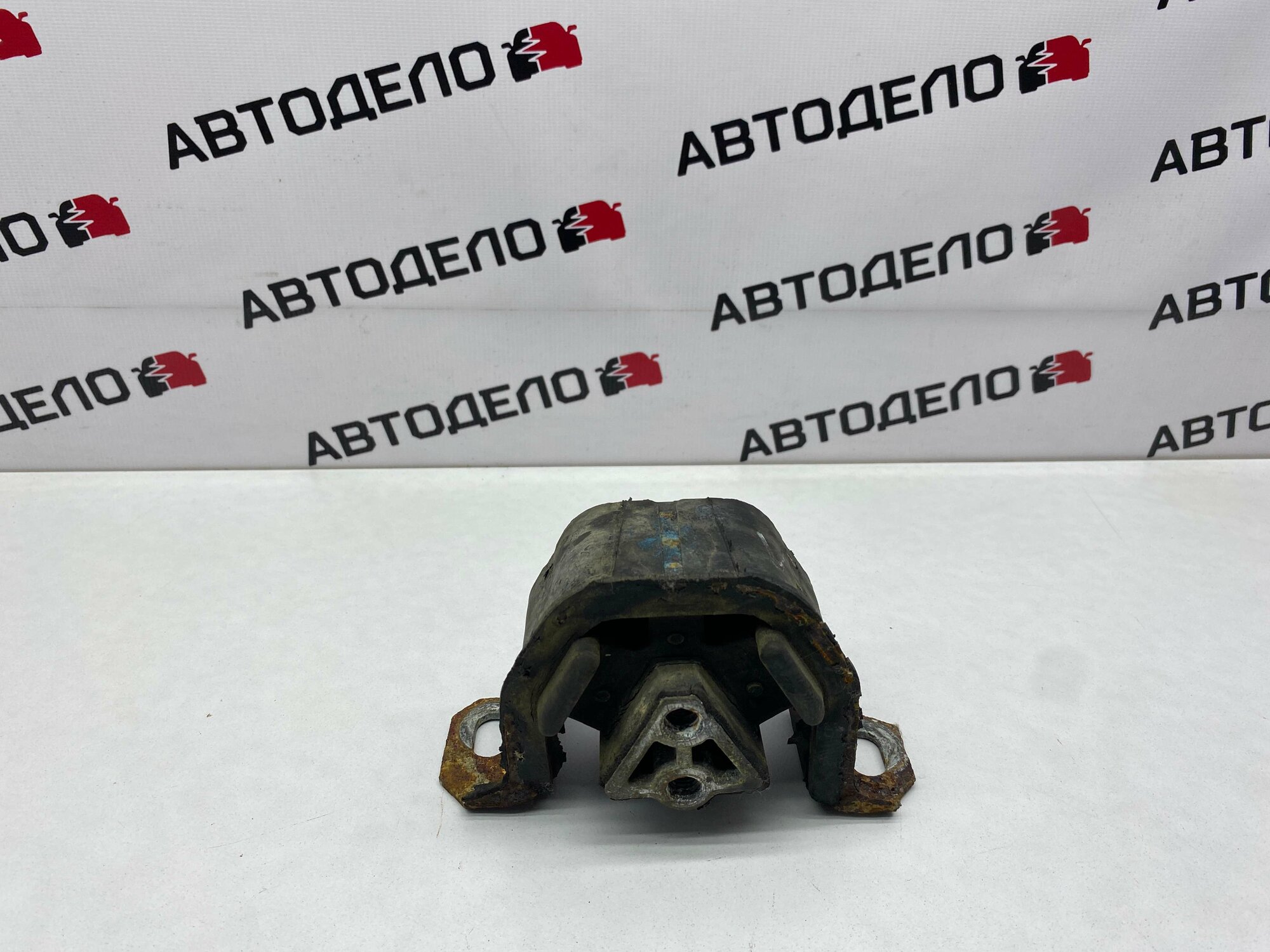 Подушка ДВС левая Opel Vectra A 1990 г