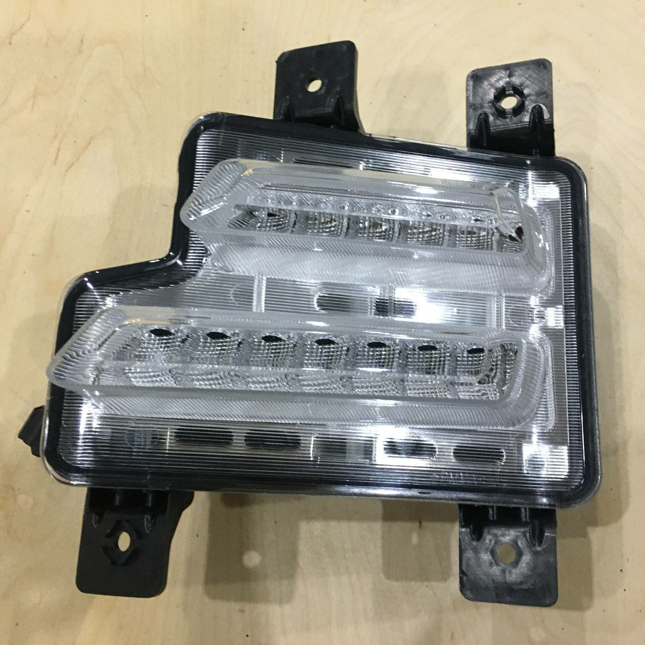 Фара противотуманная левая (LED) Chery Tiggo 7 Pro [1.5 16V CVT внедорожник] 605000268AA