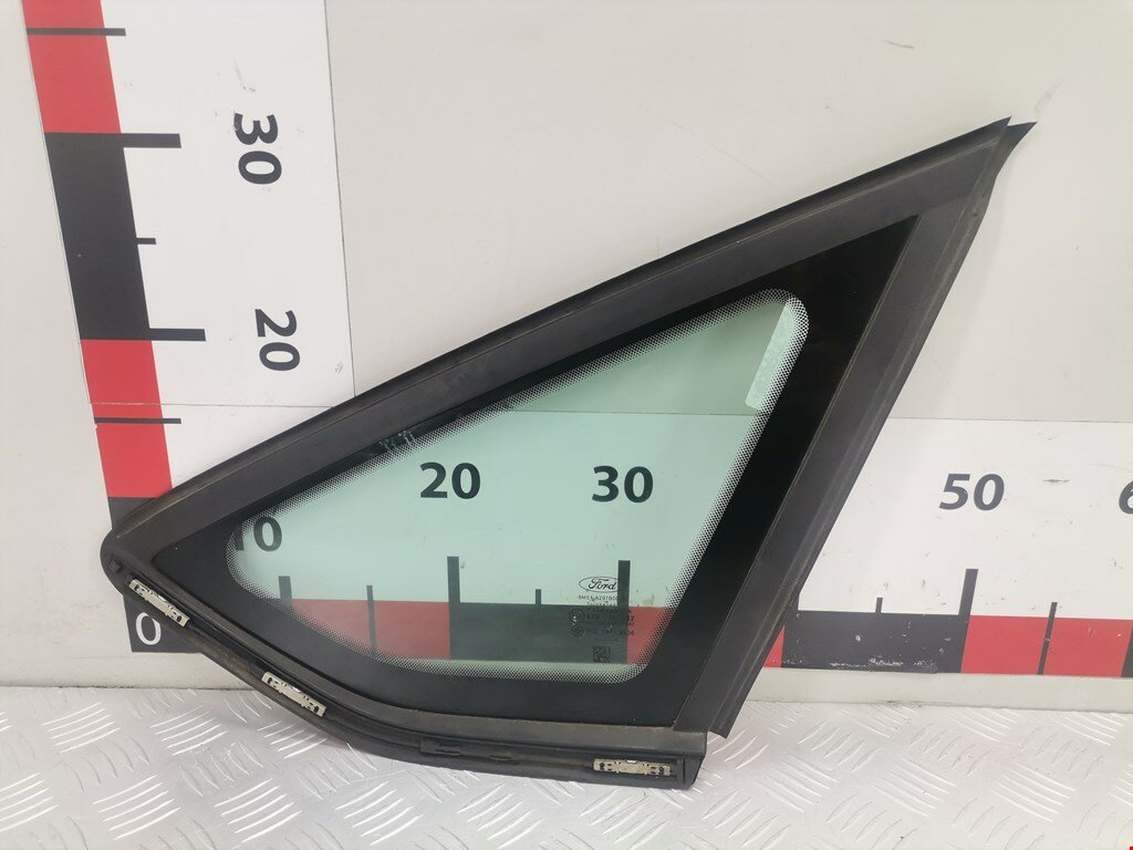 Стекло кузовное заднее правое Ford Focus 3 1786435 арт. 1562618