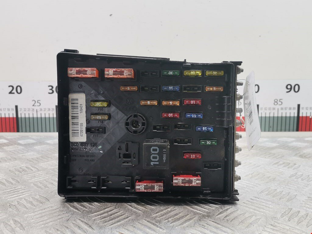 Блок предохранителей Volkswagen Passat 6 3C0937125 арт. 2108081