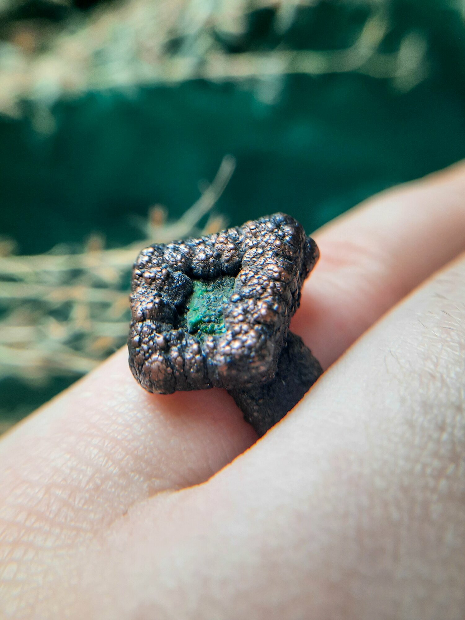 Кольцо, гранат