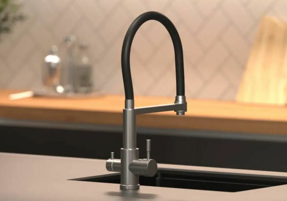 Смеситель кухонный высота 44 см с гибким изливом цвет черный