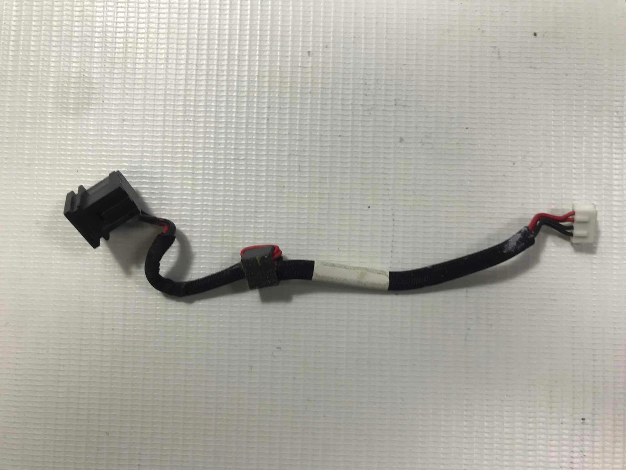 Разъем питания Toshiba L300 4-pin