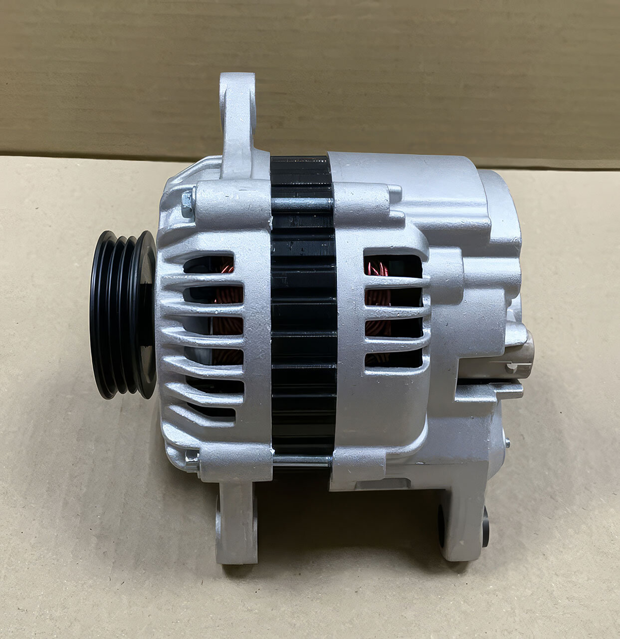 Генератор Daewoo Matiz 0.8 ручейковый шкив (UKORAUTO)