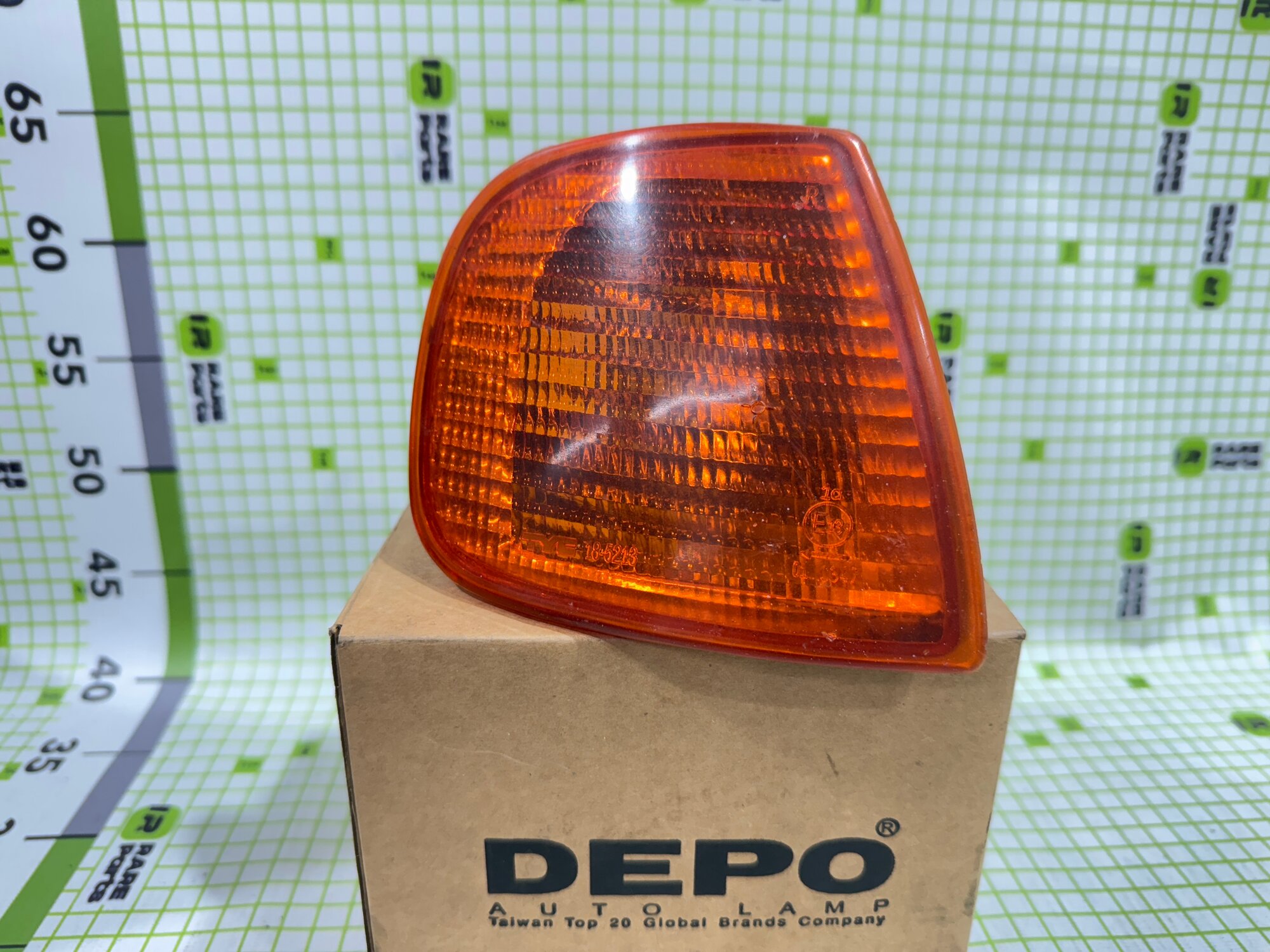 Указатель поворота передний правый для Volkswagen