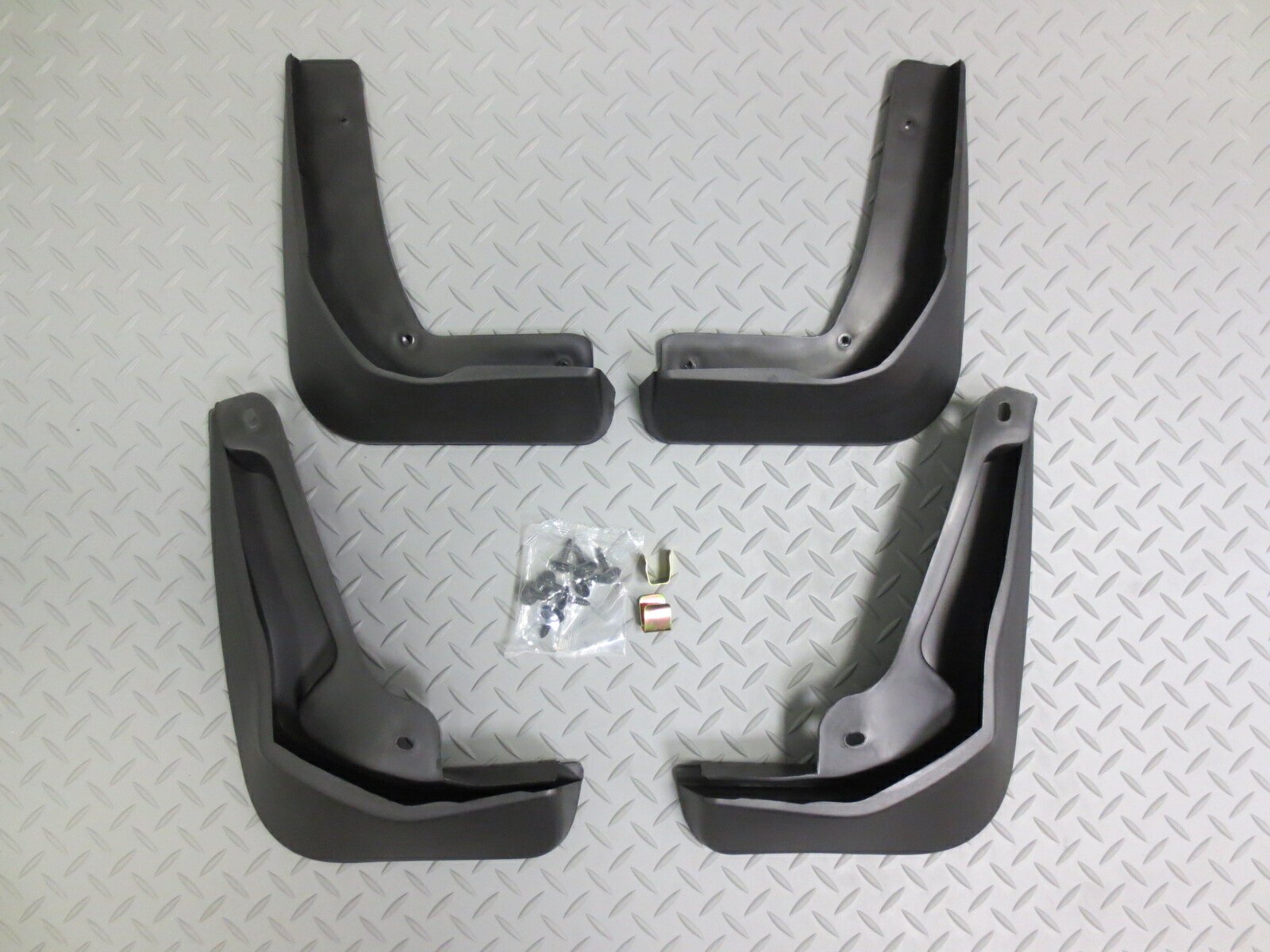 Брызговики Ford Focus хэтчбек 2011-2019