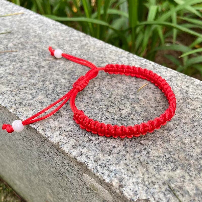 Плетеный браслет