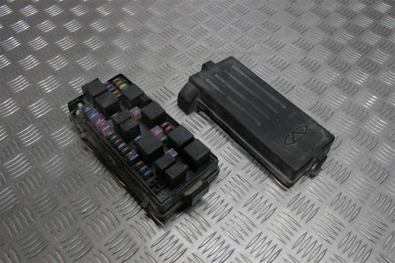 Б/У Блок предохранителей Chery M11 A3 / Чери M11 A3 1.6 SQR481F 119Л.С 2010