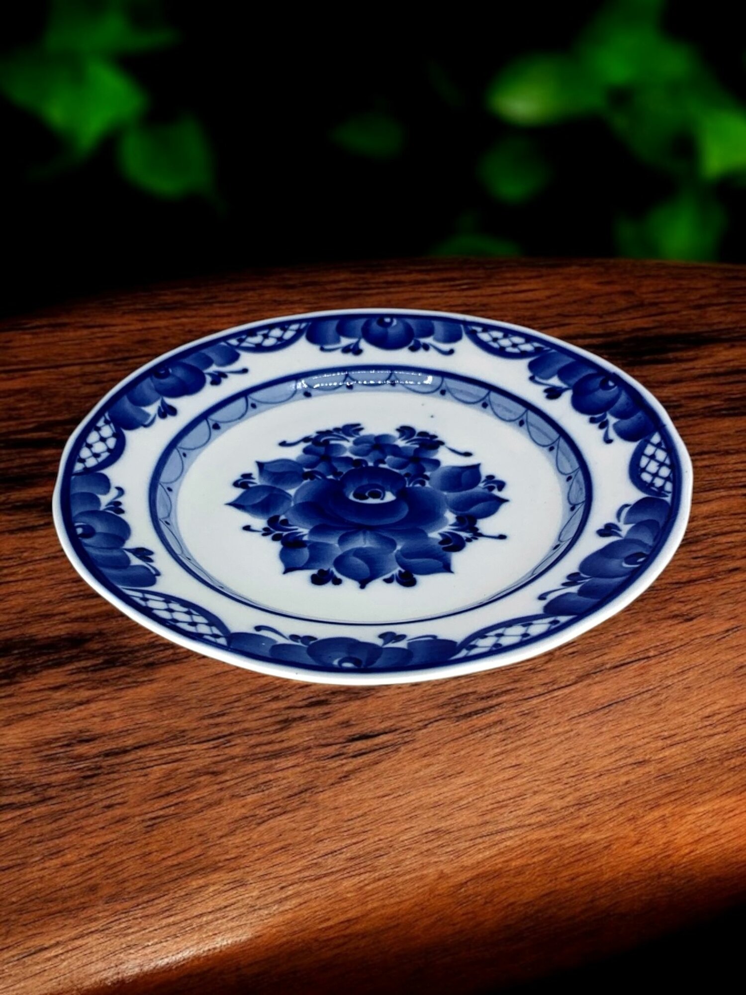 Тарелка D 20 см фарфор гжель ручная работа