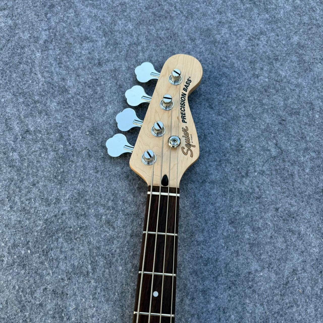 Электрогитара