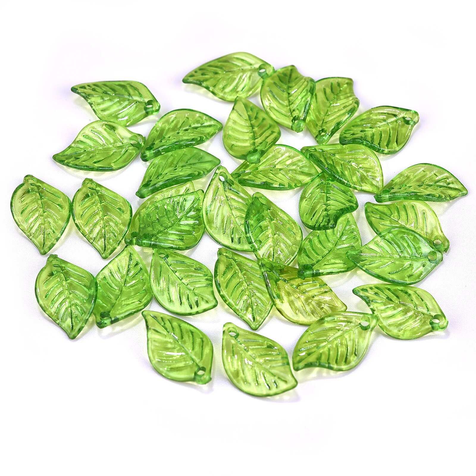 Акриловые бусины зелёные листовидные 30 штук Зеленый, 50pcs, 10.6X17mm