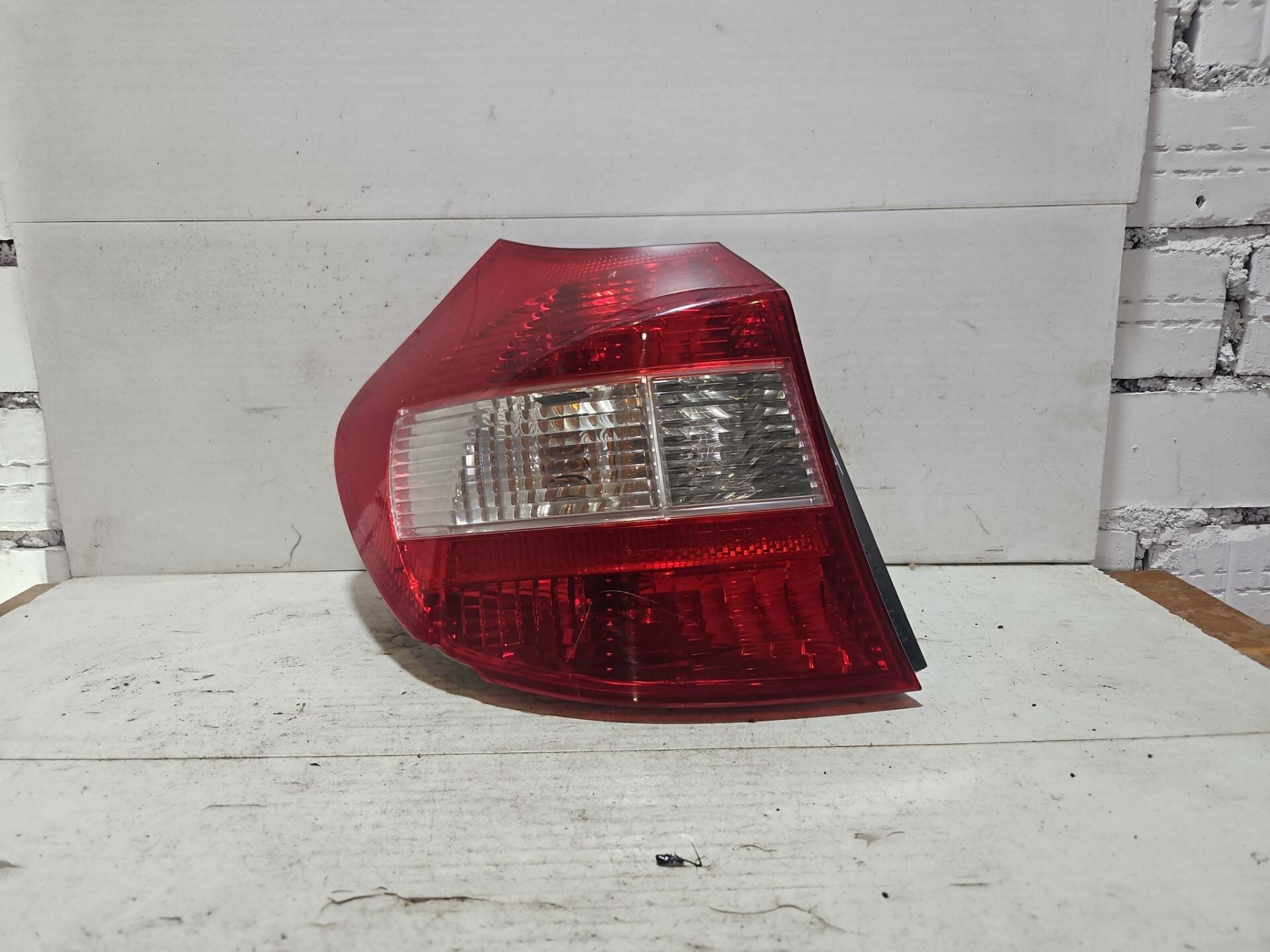 Фонарь задний левый BMW 1 E87 2005 692450112