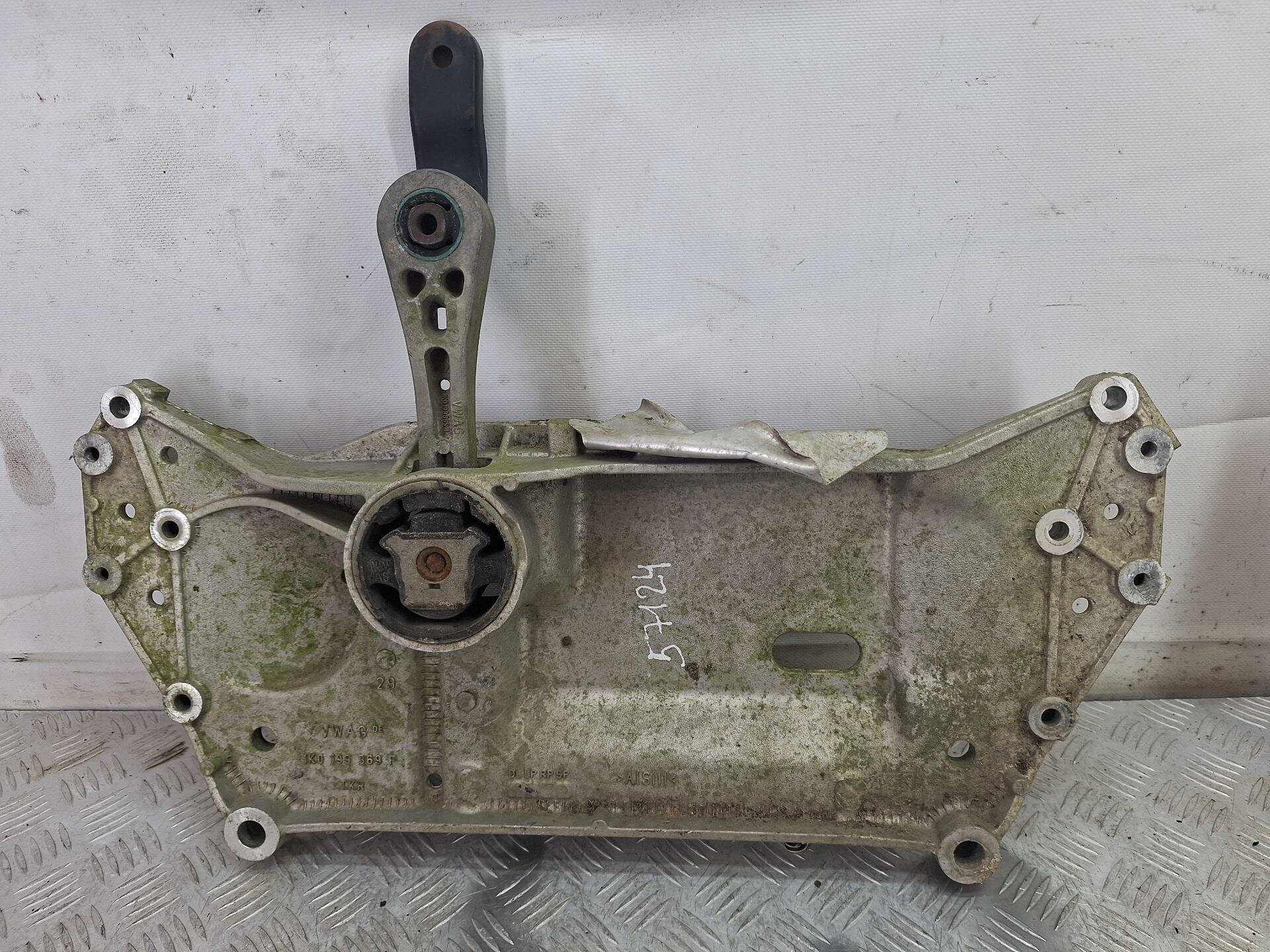 Передняя балка (подрамник) Audi A3 8P 2003 1K0199369F