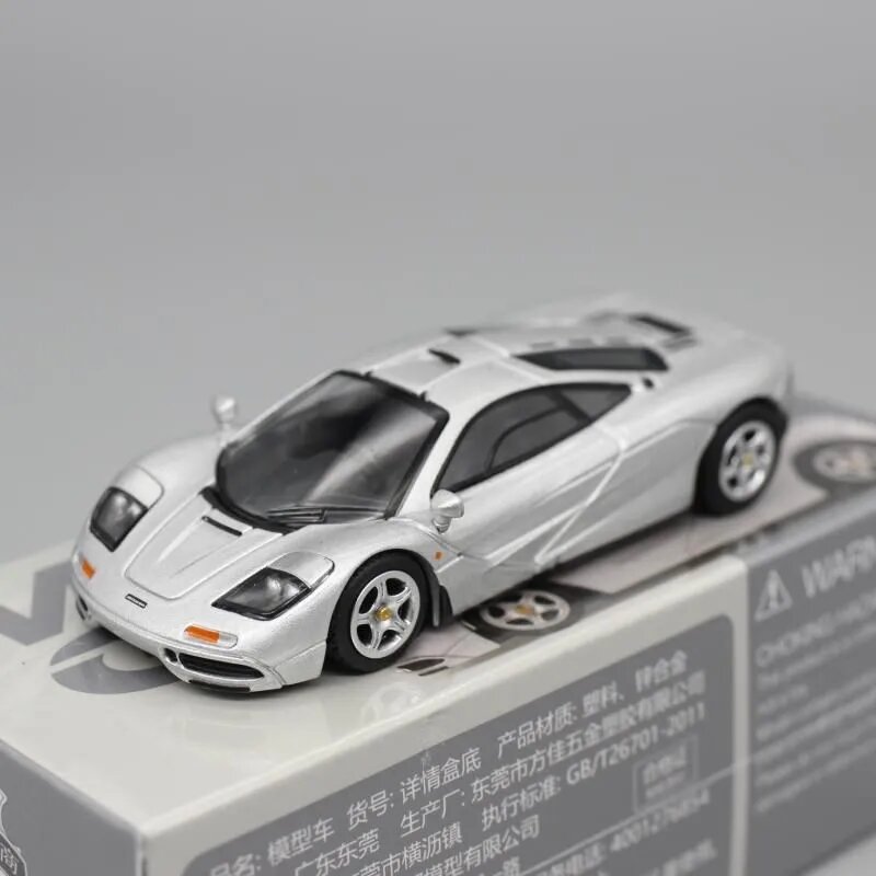 Mini GT 1:64 #555 Mclaren F1 Sliver Легковая модель автомобиля