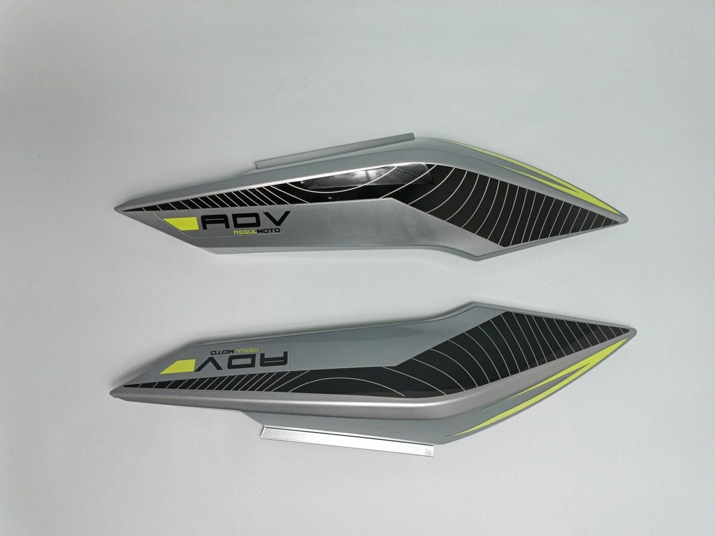 Облицовка (пластик) боковая задняя ADV