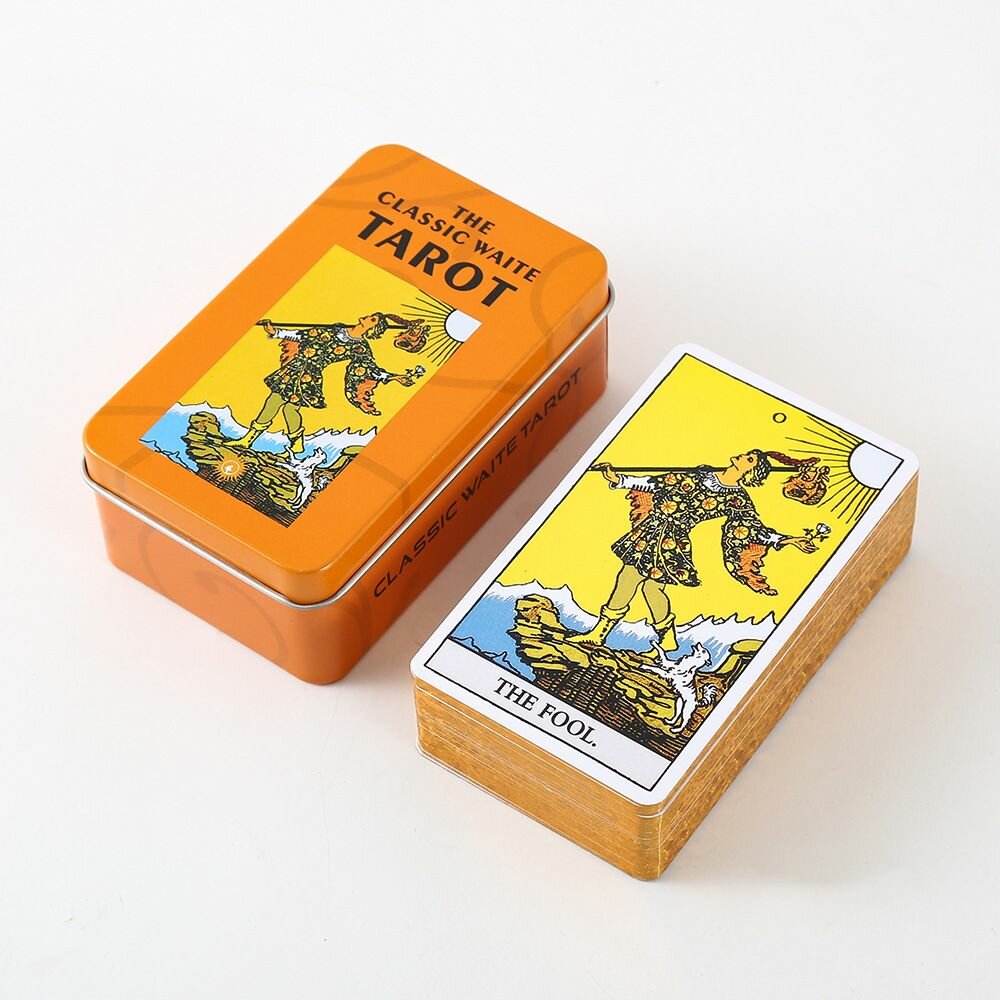 Карты Таро Райдера-Уэйта в жестяной коробке / The Rider Waite Tarot 10*6см.