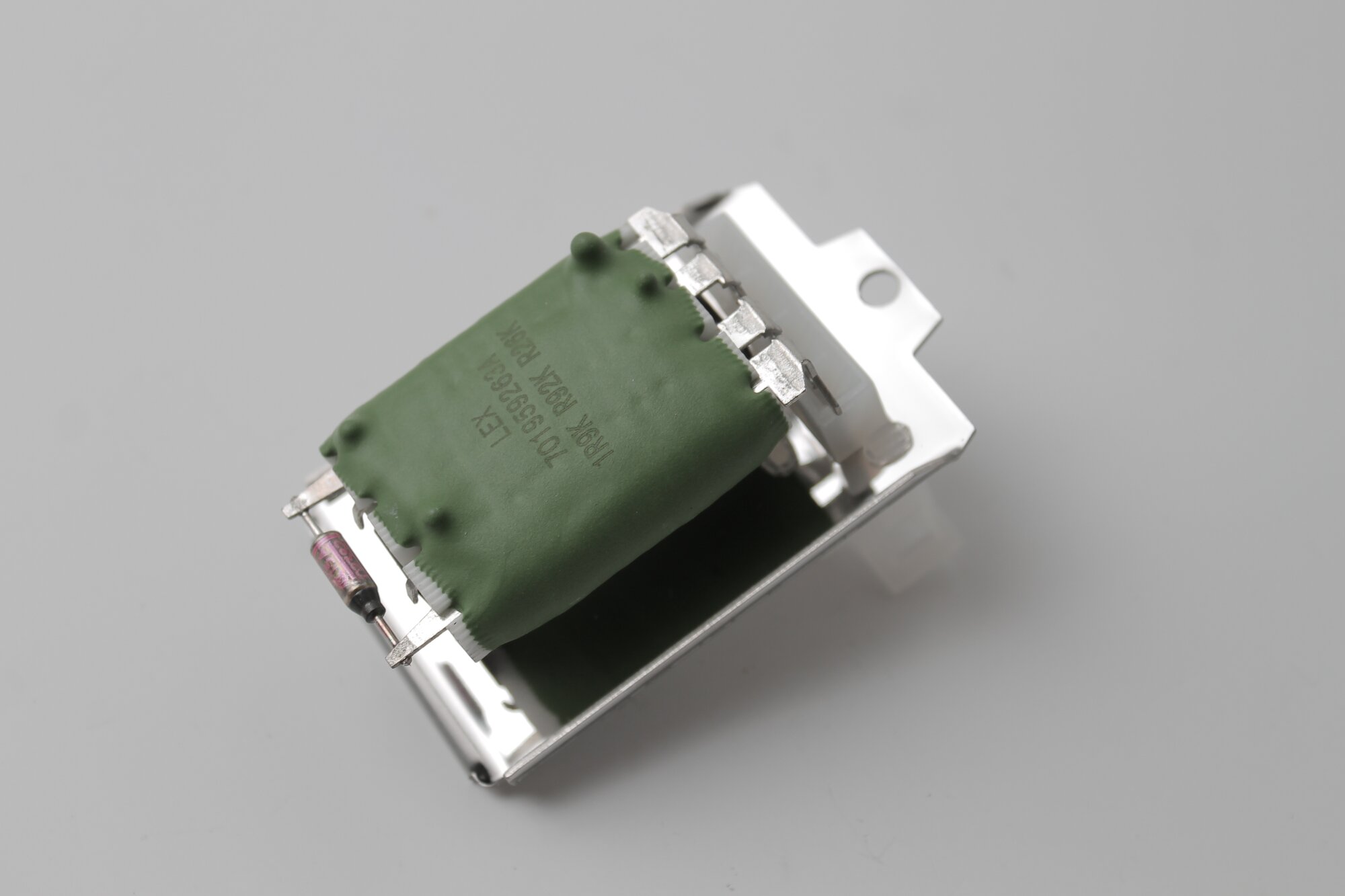 Резистор вентилятора отопителя (печки) VOLKSWAGEN Passat B3/B4, Golf/Polo 3, Transporter T4, Caddy 2